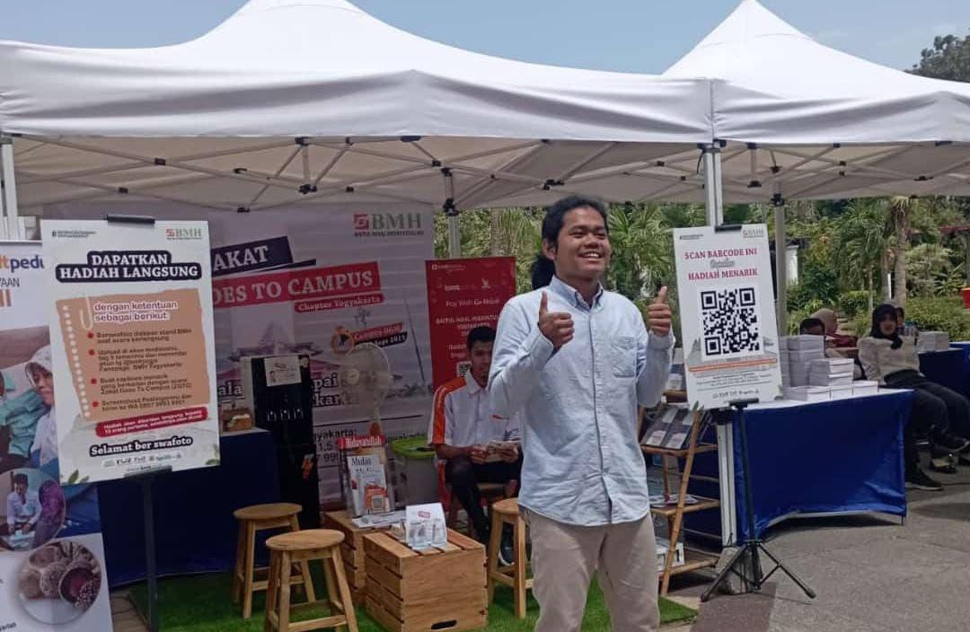 Laznas BMH Yogyakarta Sukseskan Zakat Goes To Campus di UGM, Mahasiswa ...